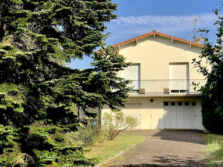 Maison Vintage De 110m2 à Royan Avec Grand Jardin - Saint-Georges-de-Didonne