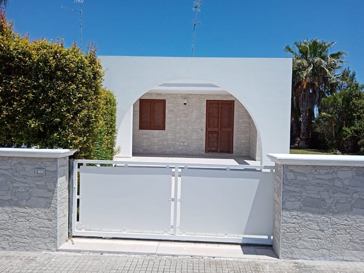 Dimora Alfas Torre Dell’orso
Torre Saracena - Torre dell'Orso