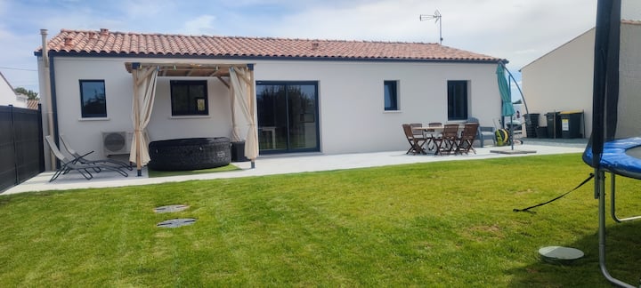 Maison Neuve à La Campagne - Charente-Maritime