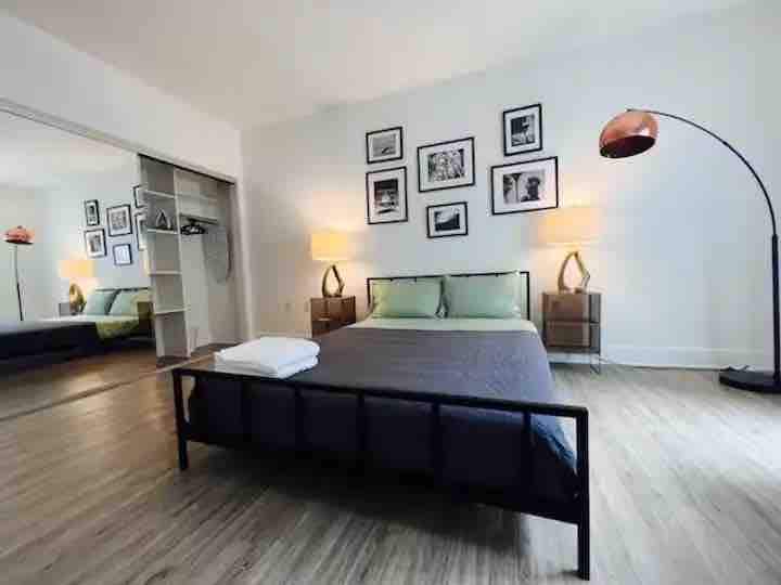Comfortable Room For Rent - Hollywood, CA