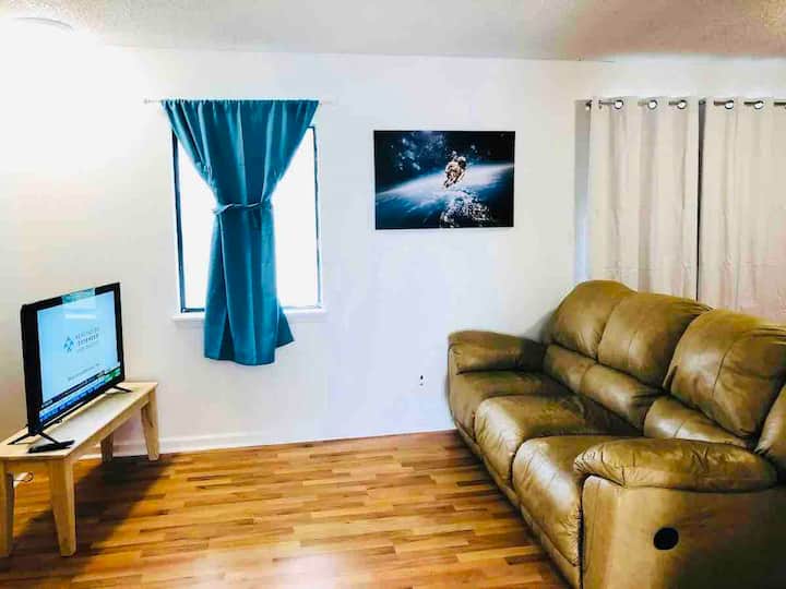 2 Bedrooms  - Astronaut/space - Huntsville, AL