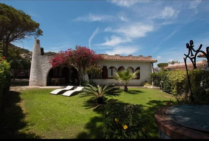 Villa Singola A 50 Passi Dal Mare - Costa Rei
