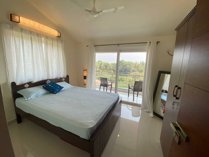 Leo's Seaside Tranquility - Colva