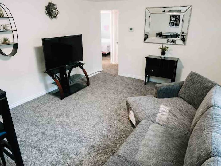 Entire Unit 3 Bed 1.5 Bath Next To Renton Landing - Renton, WA