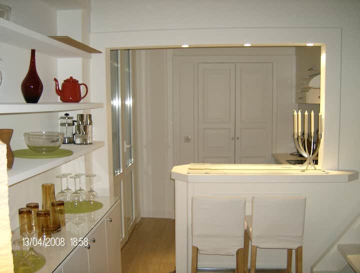 Unique Totally French In Style Lots Of Character - ibis Styles Beaulieu sur Mer