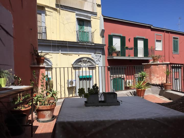 Portamedina 1 - Un Terrazzo Nel Cuore Della Città - Naples