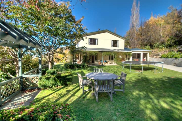 Treehaven, Queenstown Hideaway - Queenstown