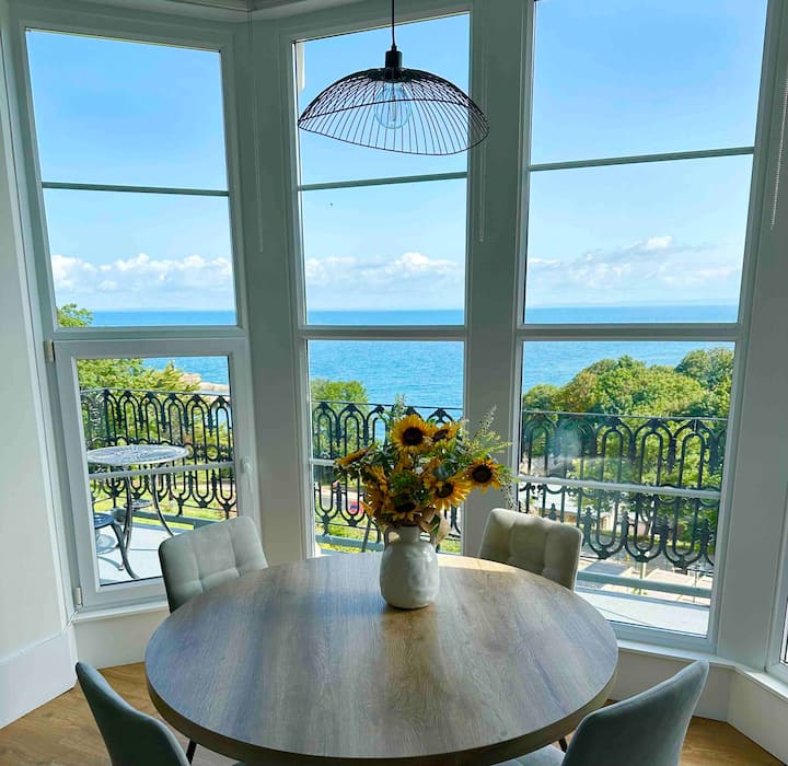 Sea View Apartment With Super King Size Bed - Combe Martin Bay
