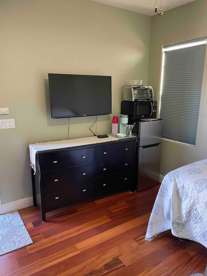 Adorable 1-bedroom Furnished Casitas - Santa Maria, CA