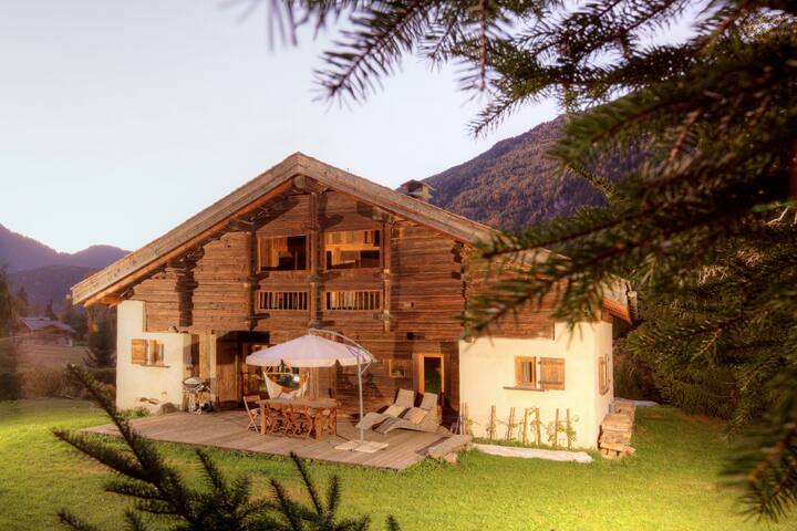 Vacation Rentals, Homes, Experiences & Places - Airbnb