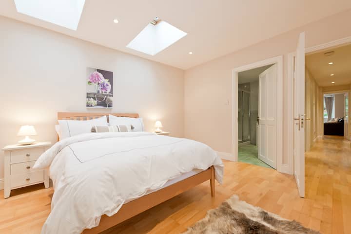 Top 12 Airbnb Vacation Rentals In Dalkey, Ireland - Updated 2025 | Trip101