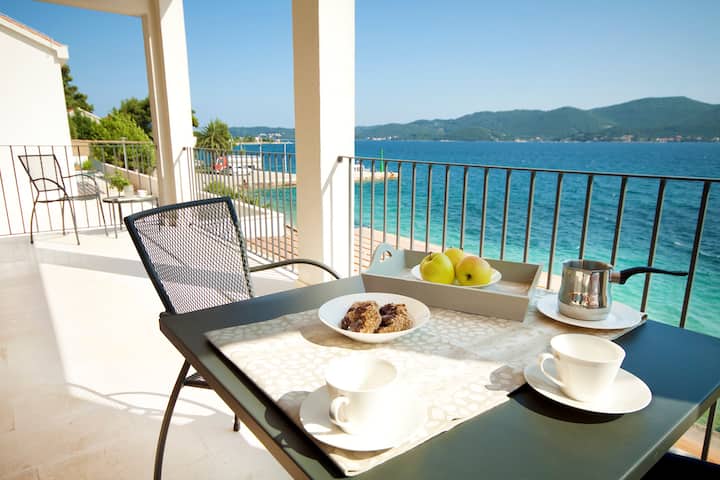 Eol (Z2)- 1 Bedroom Apt With Balcony And Sea View - Korčula