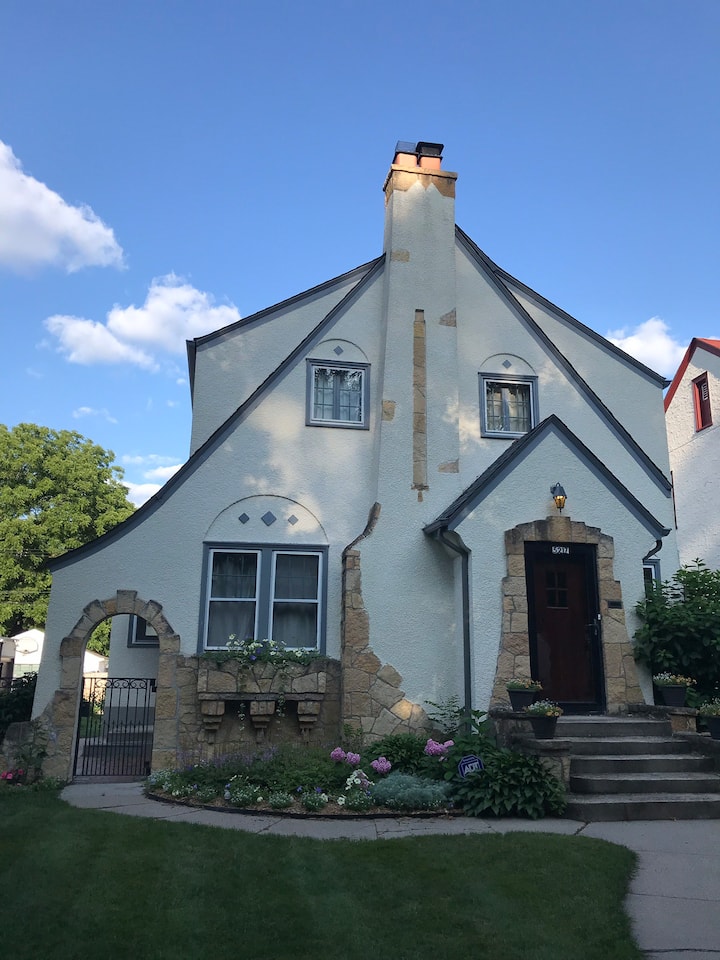 Lynnhurst Storybook With Garage - Minneapolis−Saint Paul Airport (MSP)