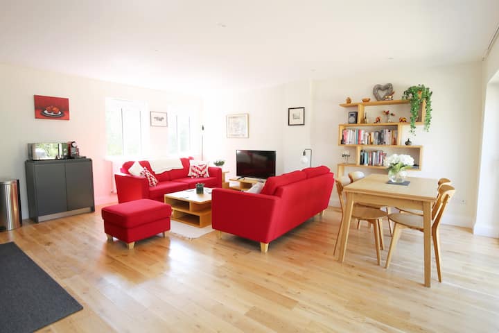 ★ Luxury Oxford Apartment ★ Sleeps 4 + Parking - Oxford
