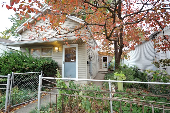 The Art House, A Great Chill Space - Louisville, KY