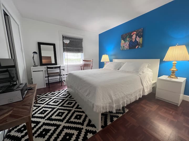 Somerville Room + Free Parking + Mins From Bos - Somerville, MA