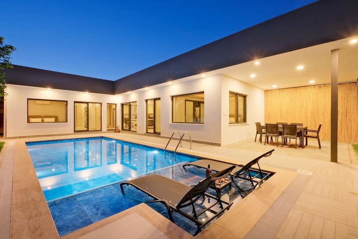 Bahçeli, Tam Korunaklı Tam Müstakil Balayı Villası - Fethiye