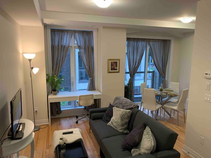 *Townhse 2bdrm | Malls | Subway | 401 - Toronto