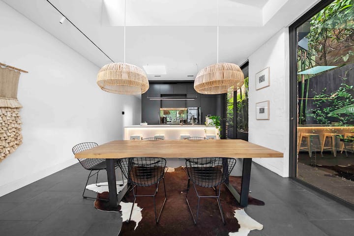 Manly Beach Designer Retreat - Entire House - Manly