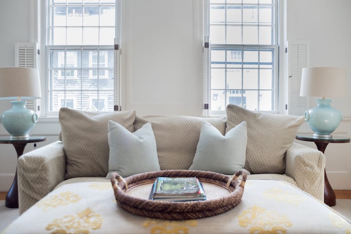 Nantucket Downtown House For Rent ! - Nantucket, MA