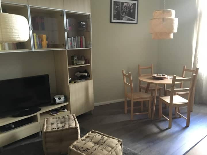 Stylish&cosy Apartment In Altbau,berlin-mitte - Berlín