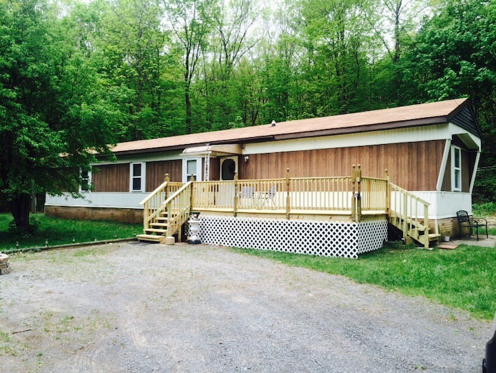 Trendy Trailer, Catskill Mountains, And S’mores! - 開羅