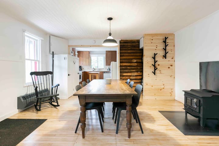 Charmant Chalet Au Coeur Du Village - Laurentides