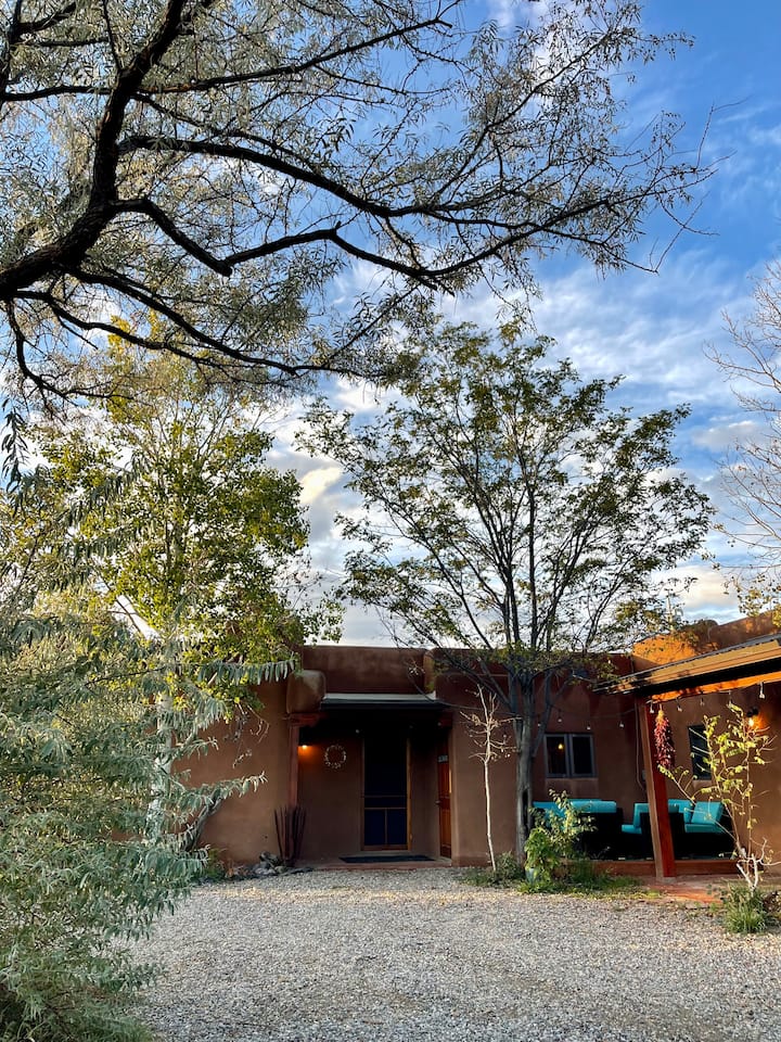 Spacious Home Just Minutes From The Mountains - Taos, NM