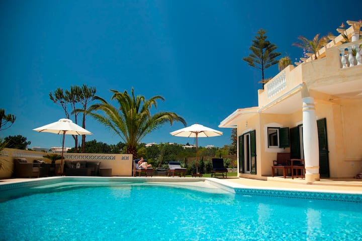 Relaxed Spacious Villa Sleeps 10 - Sagres