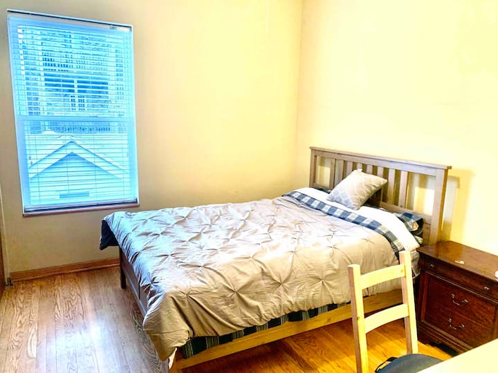 Private Room Near Iit, Mccormick Pl, Free Parking3 - Chicago, IL