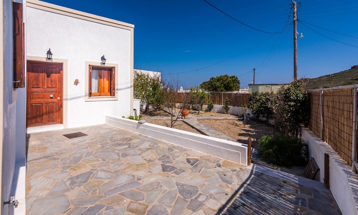 Kyriakos's Family Home - Milos