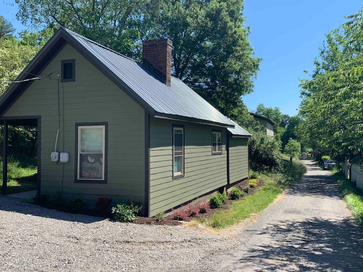 The Cottage On King Street - Abingdon, VA