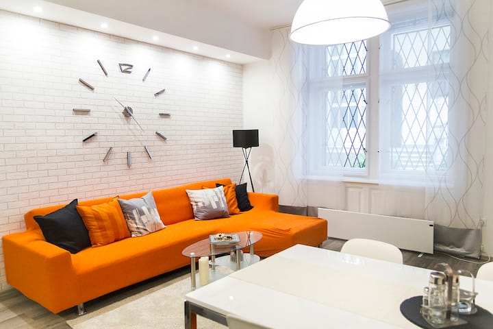 Lovely Spacious Flat In A The Center - Budapeszt