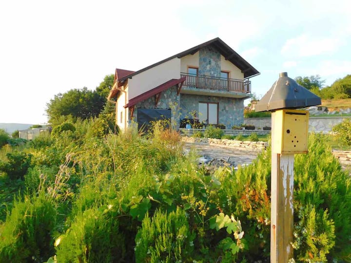 Cheerful  House With Outdoor Fireplace - Sarajevo