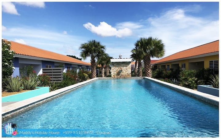 Maddy’s Holiday House -Next To Blue Bay 8’airport - Curazao