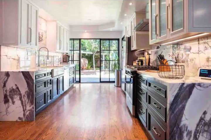 Newly Remodeled | Central | Usc | Sofi | Spacious - Koreatown - Los Angeles