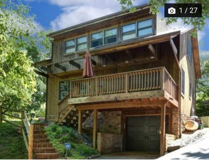 Quiet, Shabby-chic Home In Downtown Chestertown - Chestertown, MD