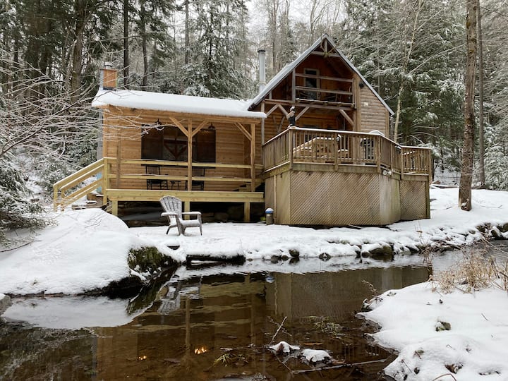 Secluded Brookside Retreat - Wilmington