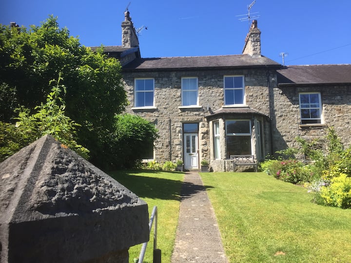 Lovely South Lakes Apartment In Scenic Arnside - Arnside
