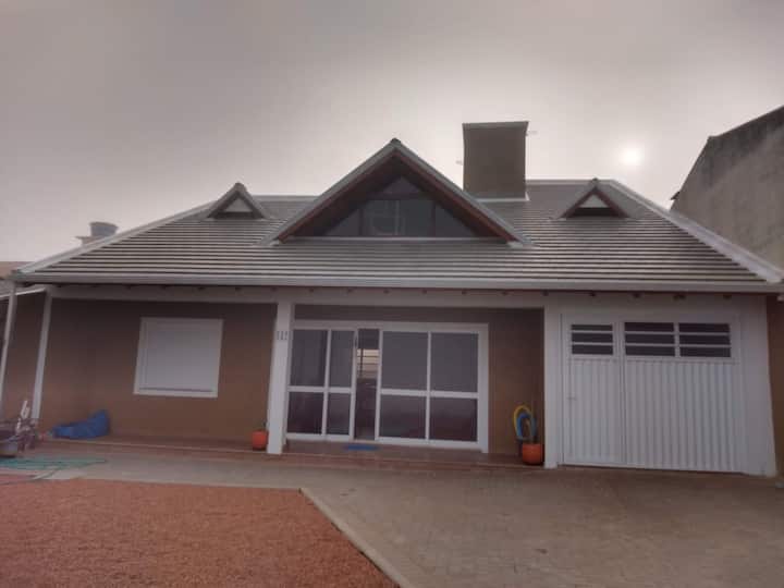 Linda Casa A Beira Mar E Perto Do Centro De Oásis - Tramandaí