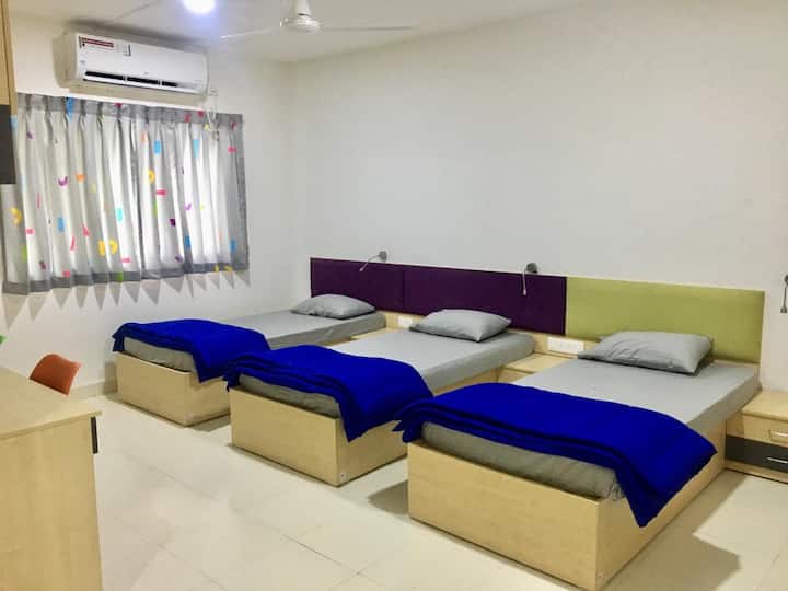 Hostels In Pune | Book from 16 Stay Options @Best Price