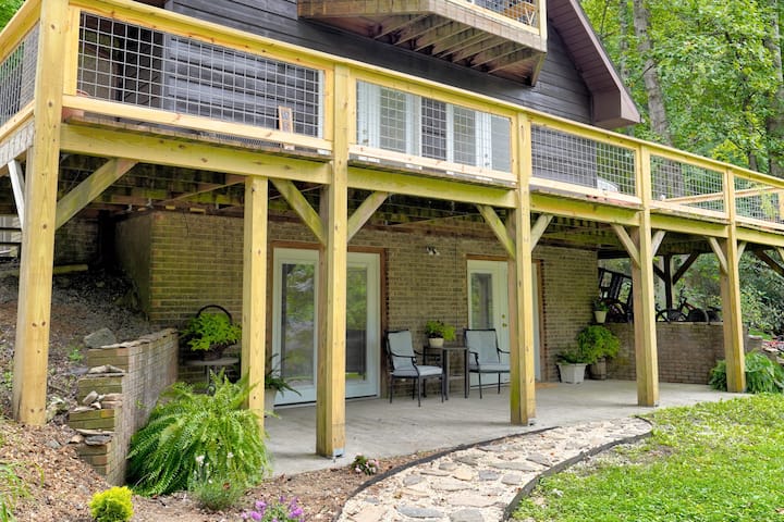 Woodfern Retreat -Quiet Mountain Living - Maggie Valley, NC