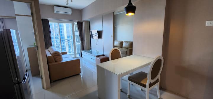 Orchard 2br Abvpakuwonmall Amazonprime Fastwi-fi - Surabaya