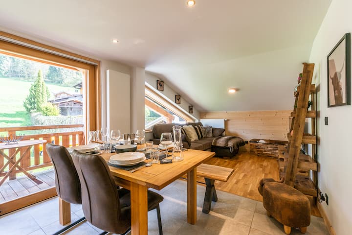 Charming Alpine Apartment In The Heart Of Morzine - Morzine