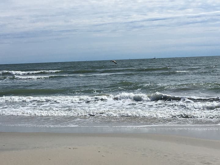 Right On The Boardwalk And On The Beach! - Atlantic City, NJ