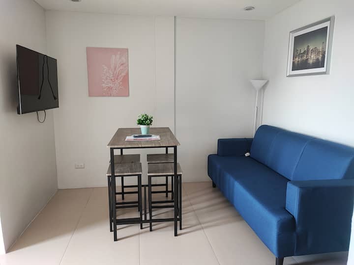 505 2 Bedroom Unit 4pax Ma'am Olive's Hotel - Olongapo