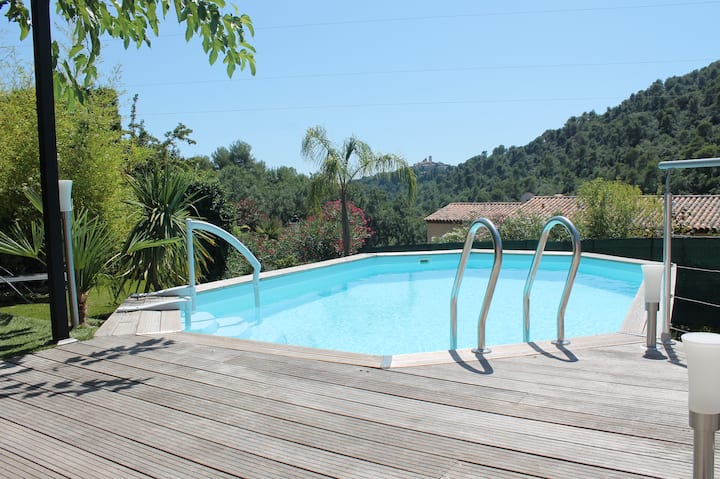 Maison Individuelle De Plain Pied Avec Piscine - Tourrettes-sur-Loup