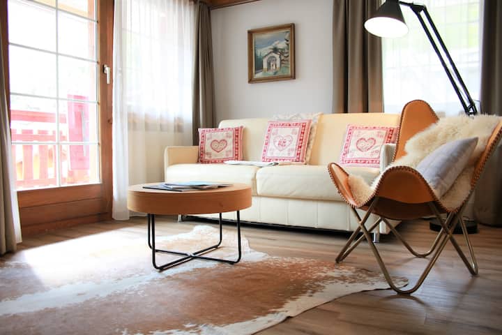 Sonnige Und Zentral Gelegene Ferienwohnung - Saas-Almagell