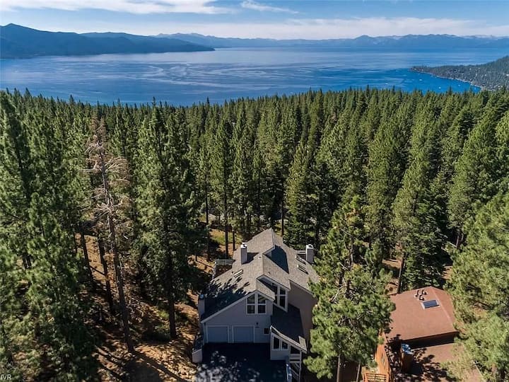 Peaceful, Spacious And Gracious Getaway. ❤ Views ❤ - Incline Village, NV