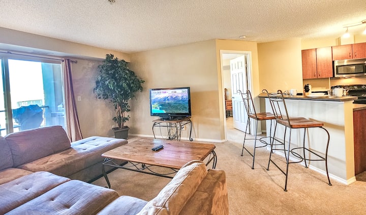 2 Bdrm | Lake Access | Ac | Pool - Invermere